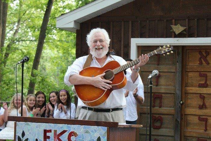 Rabbi Chuck Singing – Kehillah La La